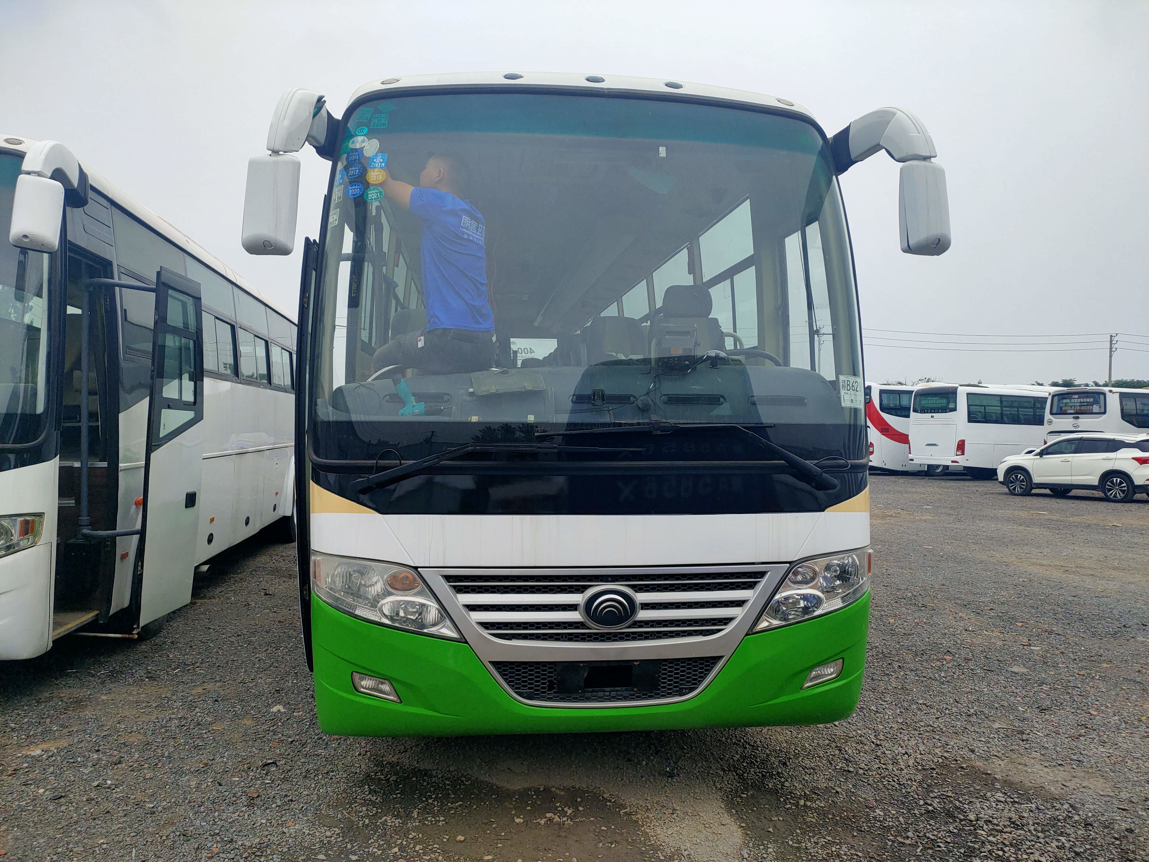 Used Yutong Front Engine Bus Lhd/Rhd Plate Spring Suspension passenger ...