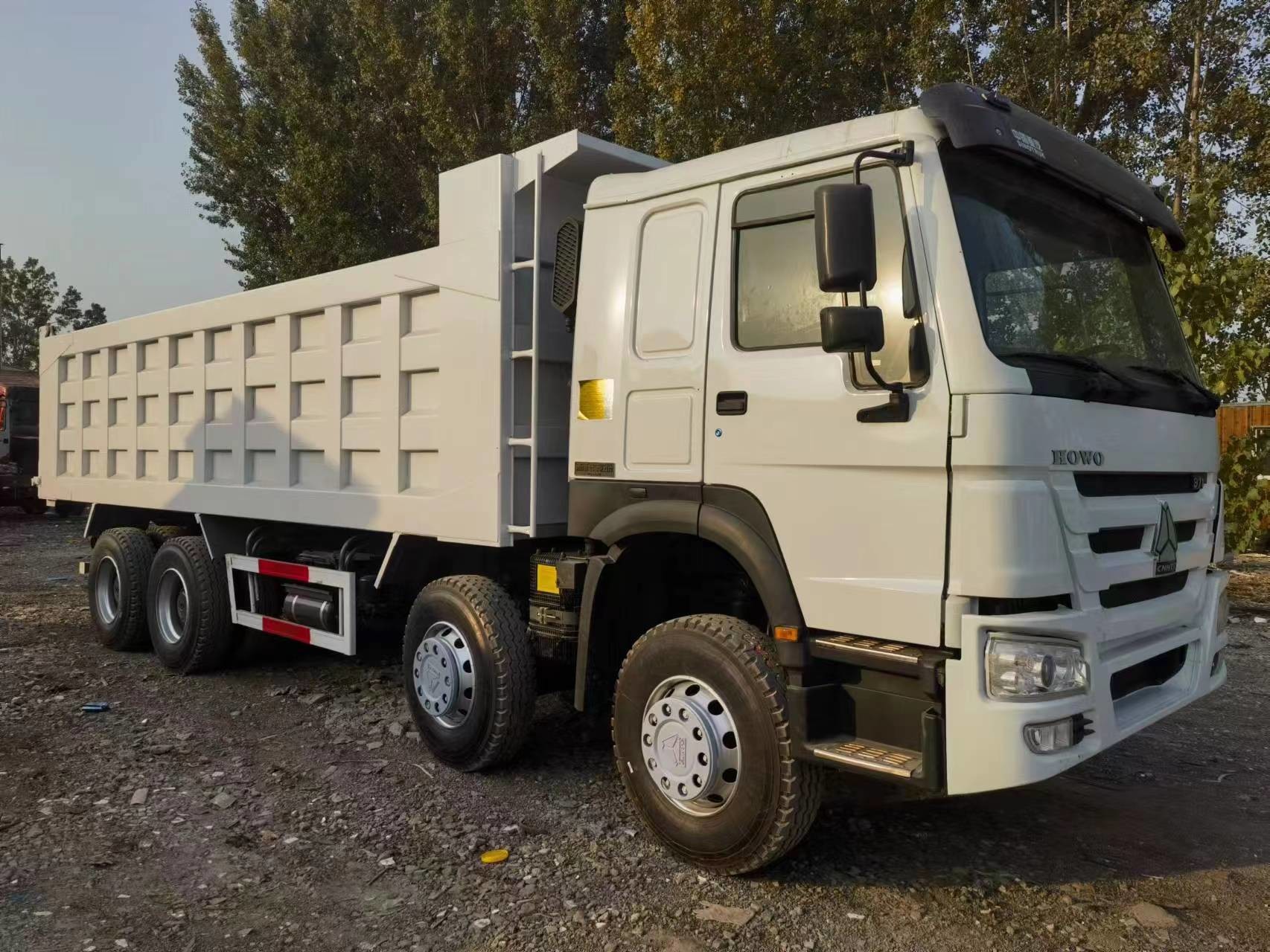 Second Hand Tipper Truck 8x4 12 Tyres Truck Renovation Customizable ...