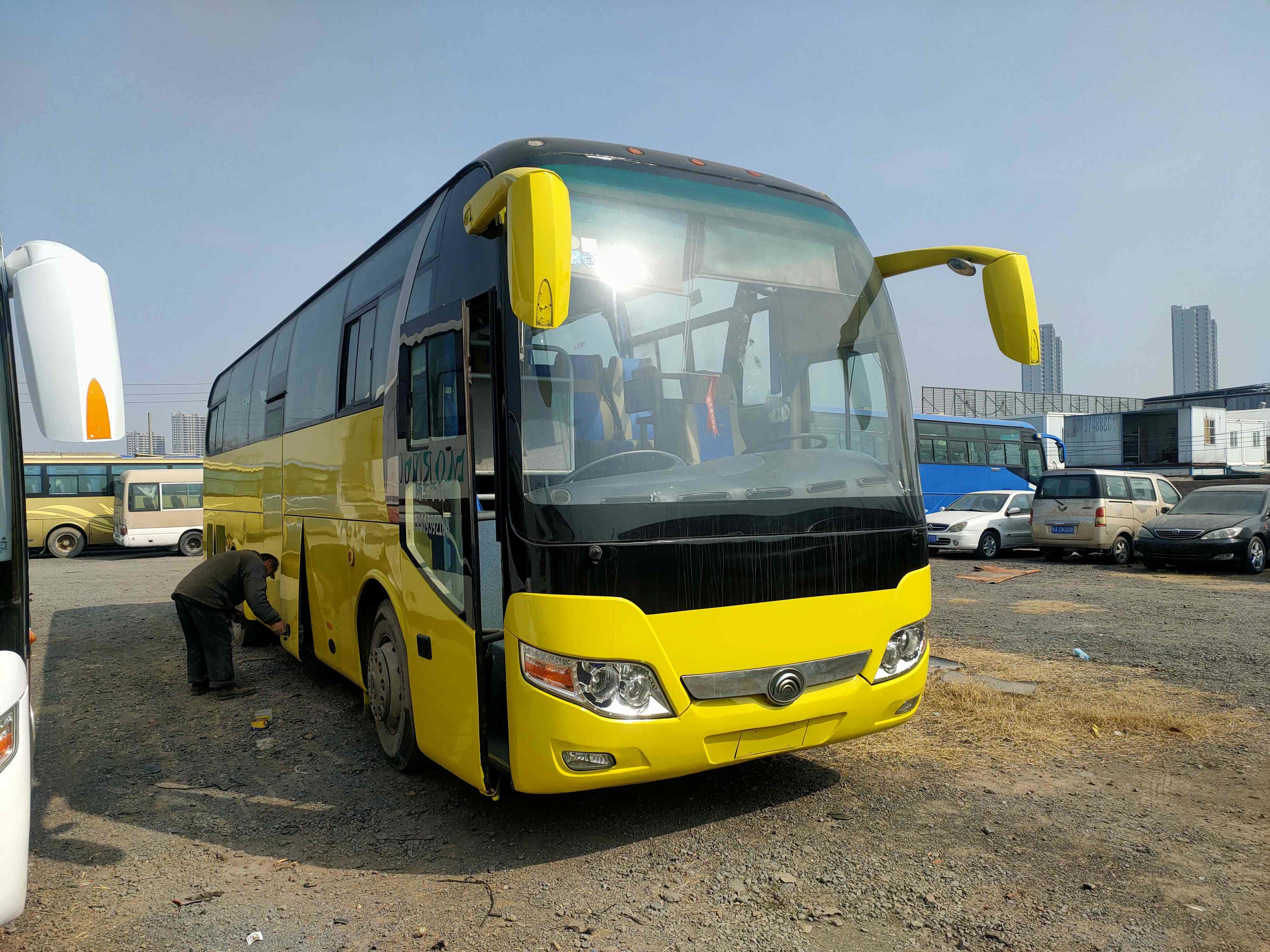 Used Shuttle Bus Yutong ZK6110 Rear Engine Bus 49seats Two Doors Airbag ...