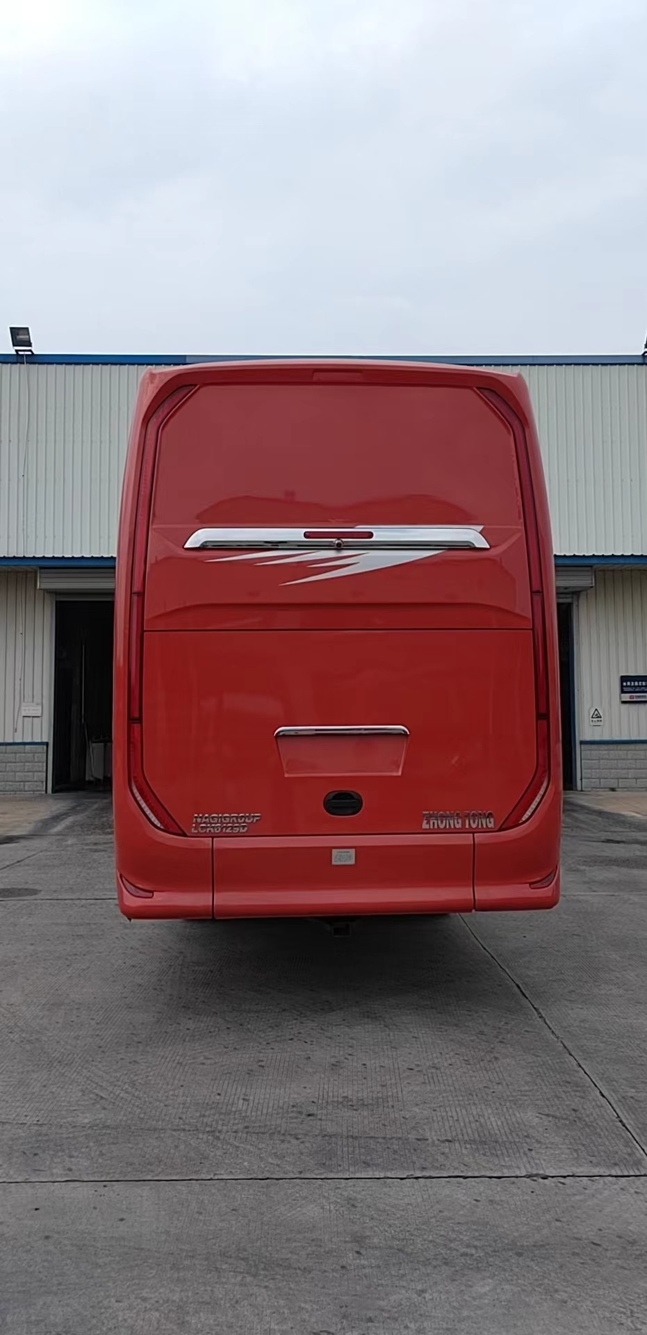 Bulk Passengers Bus 2023 Year 58 Seats New Zhongtong Coach Bus Lck6129d ...