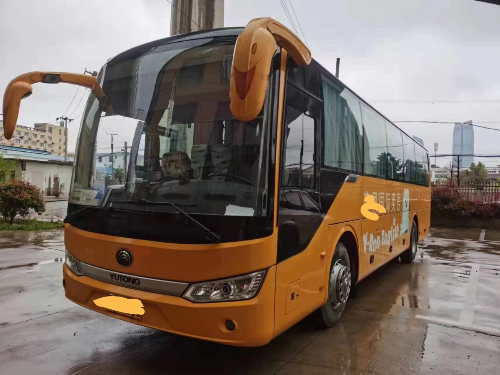 Used Luxury Coaches Second Hand Young Tong Bus ZK6115 Yellow Color 60 ...