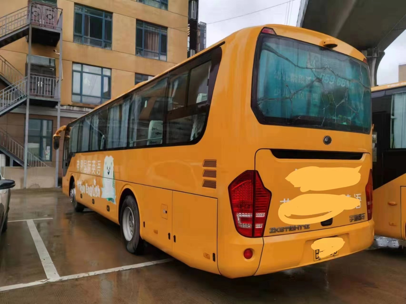 Used Luxury Coaches Second Hand Young Tong Bus ZK6115 Yellow Color 60 ...