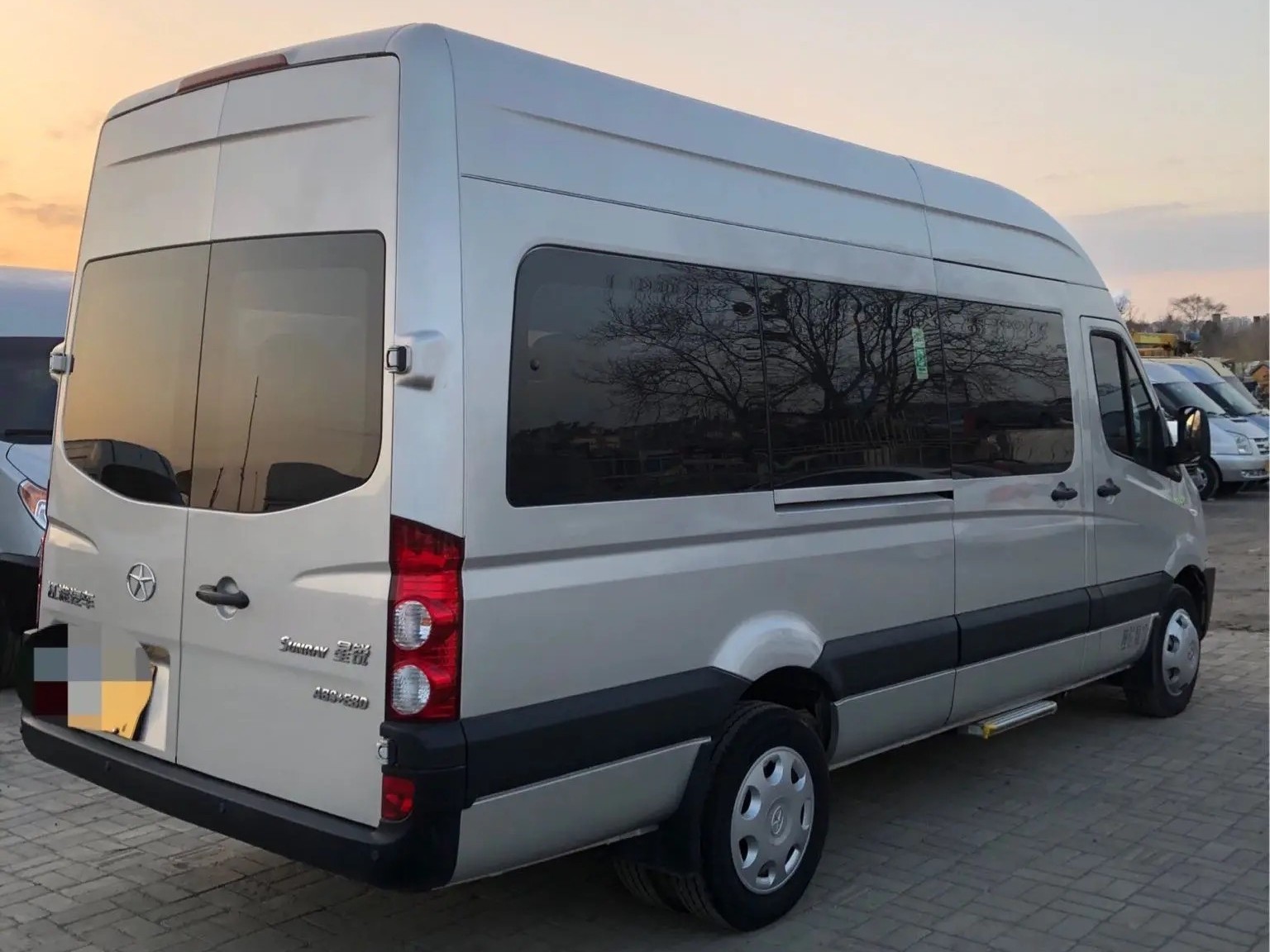 Used Minibus Dealers 17 Seats Front Engine Manual Transmission Used JAC ...