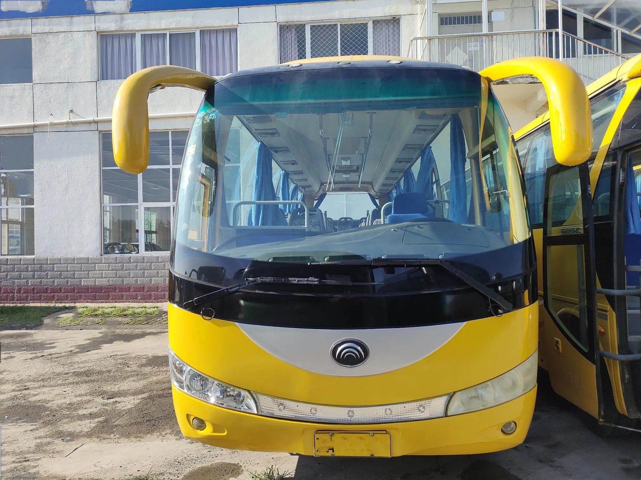 30 Seats Used Passenger Coaches Yellow Color Yuchai Engine Second Hand ...