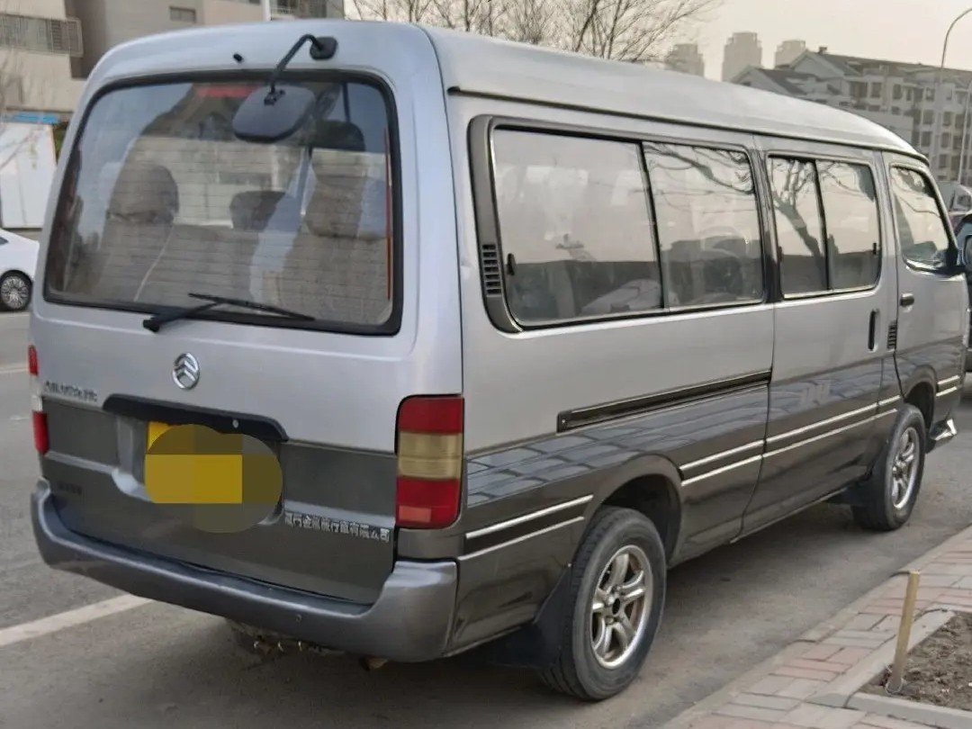 Used Mini Bus Front Engine 14 Seats 5.3 Meters Golden Dragon Hiace ...