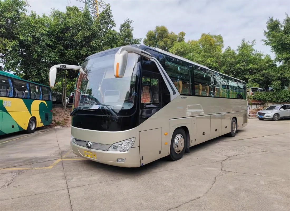 Long Distance Buses Double Doors 46 Seats 11 Meters Luxury Interior ...