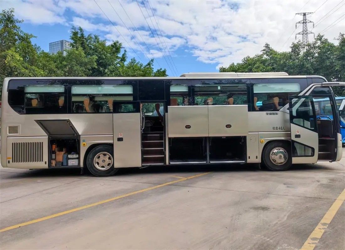 Long Distance Buses Double Doors 46 Seats 11 Meters Luxury Interior ...