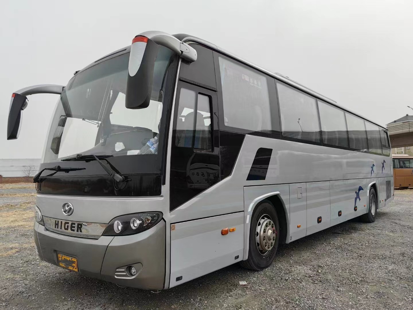 Used Tour Bus 54 Seats 12 Meters Yuchai 6 Cylinders Engine Double Doors ...