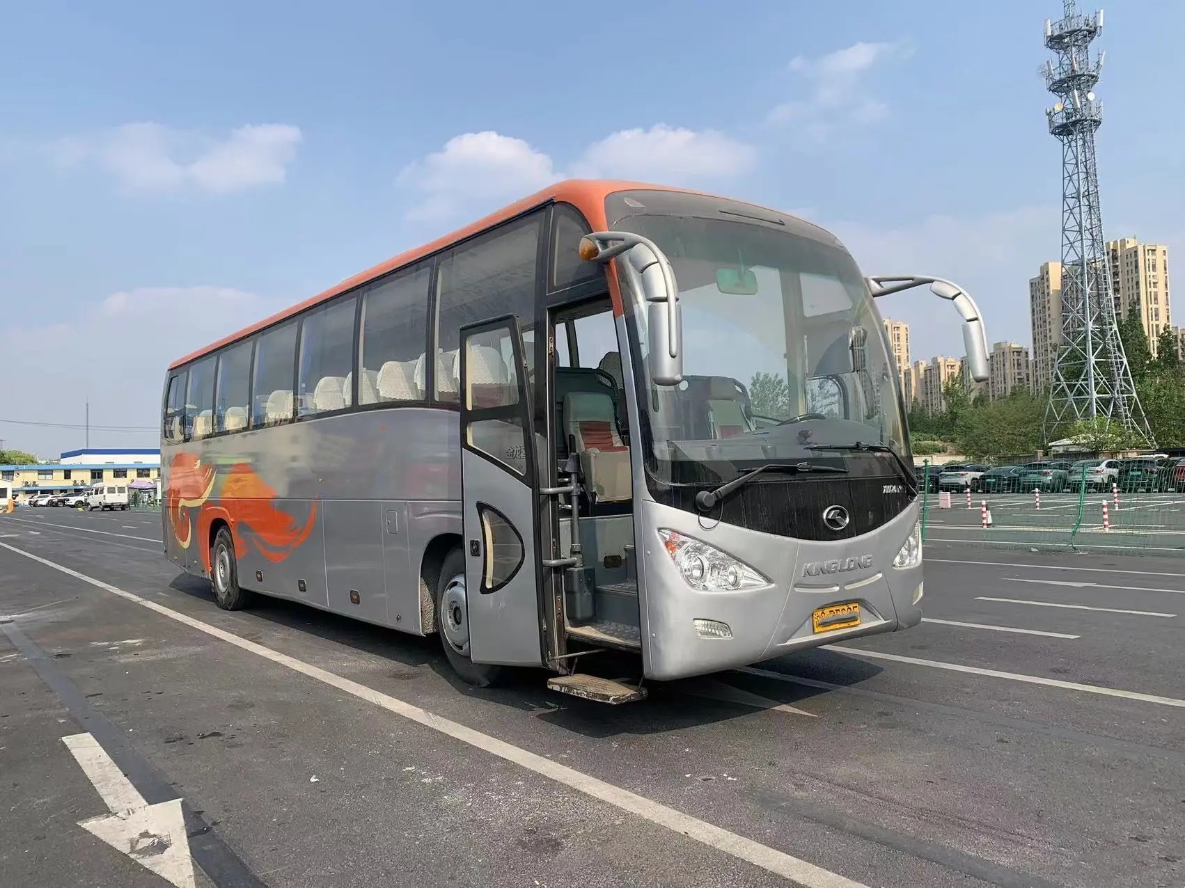 Coach Second Hand EURO III 55 Seats Sealing Window Six Cylinders Yuchai ...
