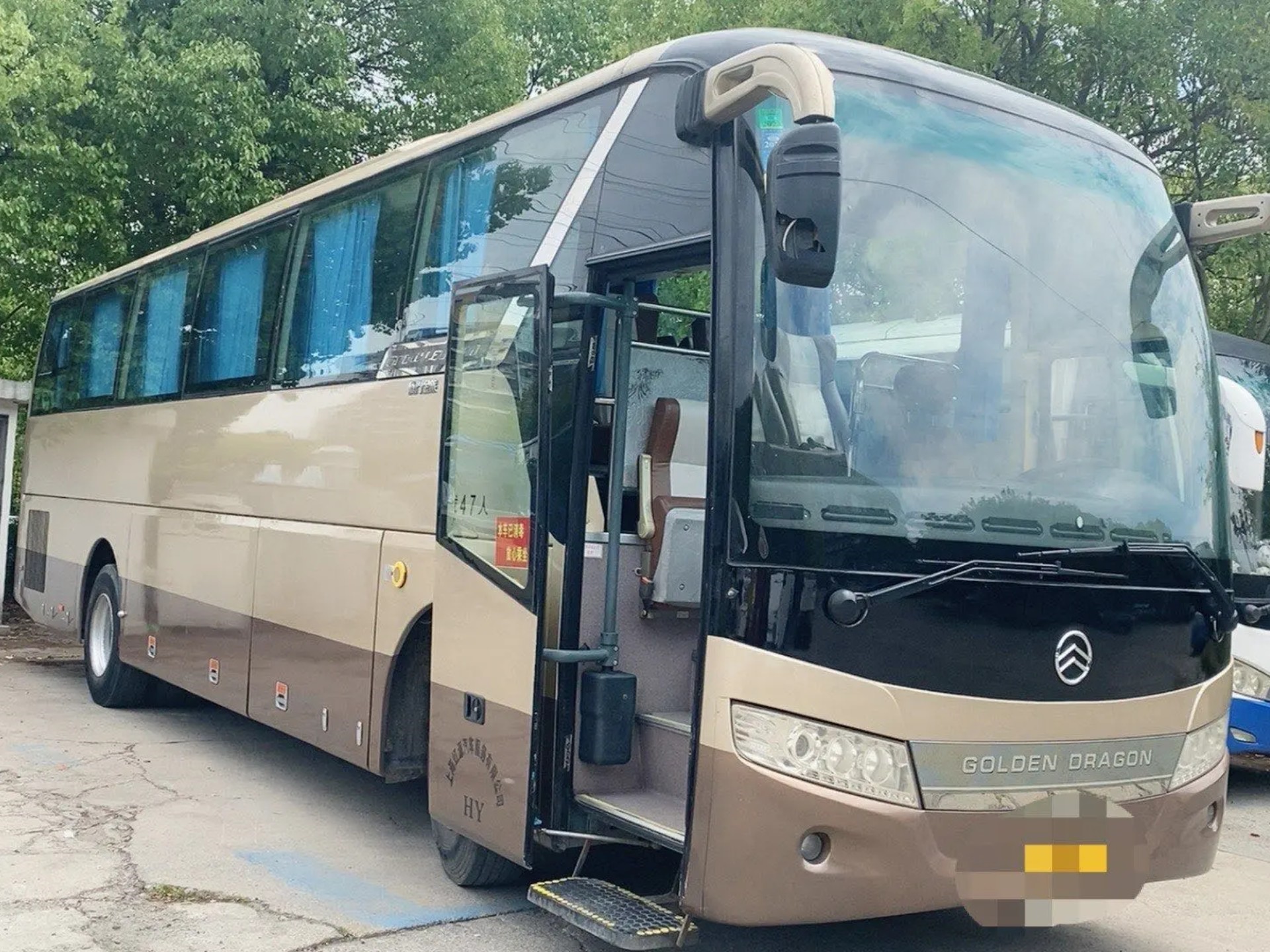 Used Passenger Bus Airbag Suspension 47 Seats Yuchai Engine Single Door ...