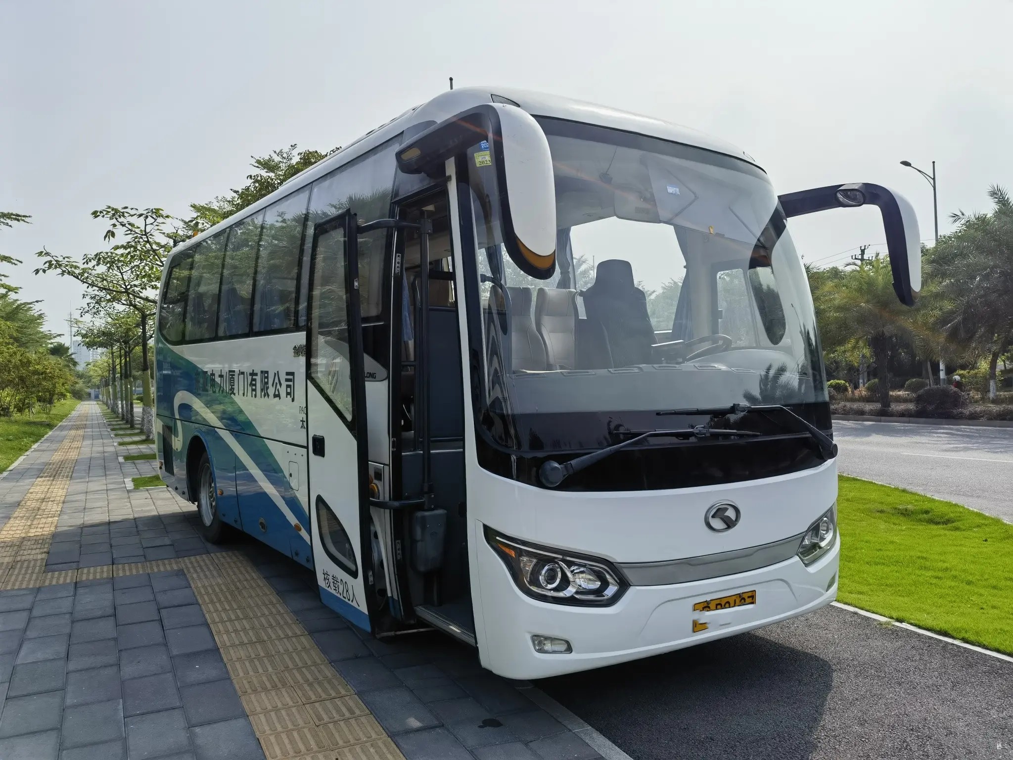 Used Diesel Buses 2016 Year 28 Seats Yuchai Engine 4 Cylinders External ...