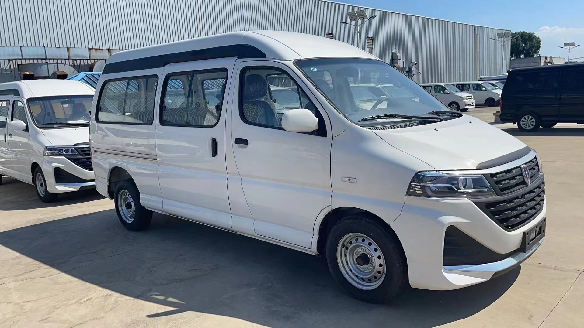 Minivan Price Jinbei Hiace 6 Seats High Roof Gasoline Engine Left Hand ...