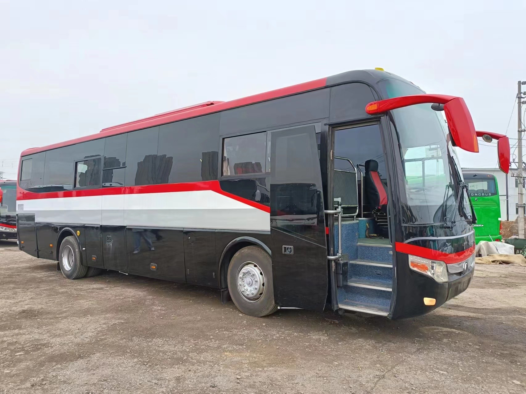 12 Meters Long 55 Seats Used Coach Bus Yutong ZK 6127 Two Windshields ...
