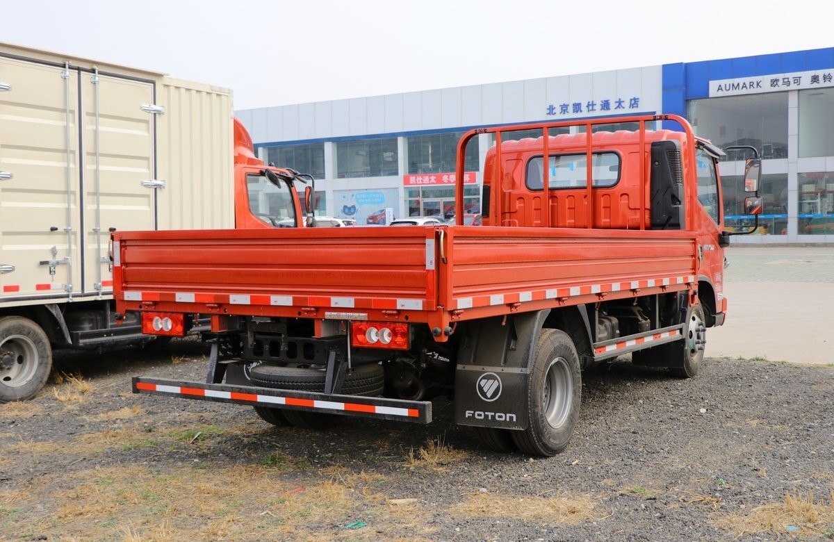 Cummins Engine Diesel 4*2 Foton Light Truck Single Cab LHD