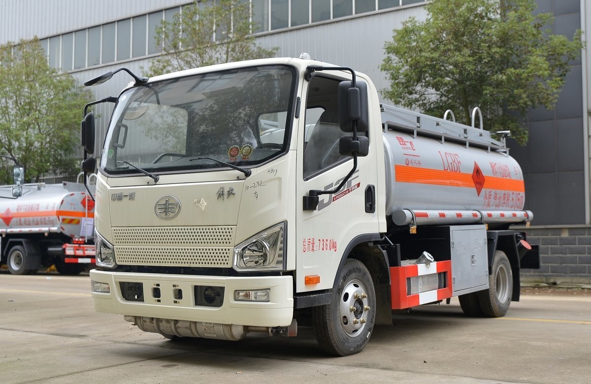 Small 5 Cubic Used Oil Tanker 4*2 Jiefang Fuel Tanker Truck Double Rear ...