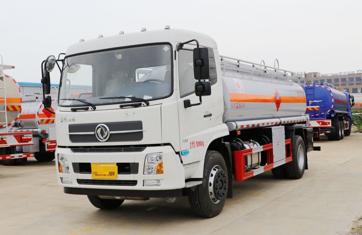 Donfeng 4*2 Used Oil Collection Tanks Euro 5 Aluminum Alloy Tanker 12.5 ...