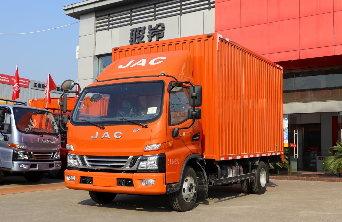 Light Truck Used Loading 8 Tons JAC V6 Manual Single Axle 300L Capacity ...