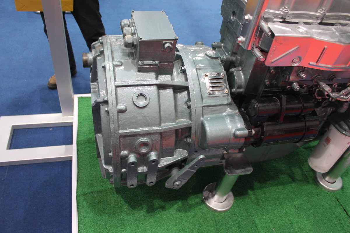 Reliable Bus Spare Parts Yutong Bus ZK6129H Yuchai Engine YC6G300-20 ...