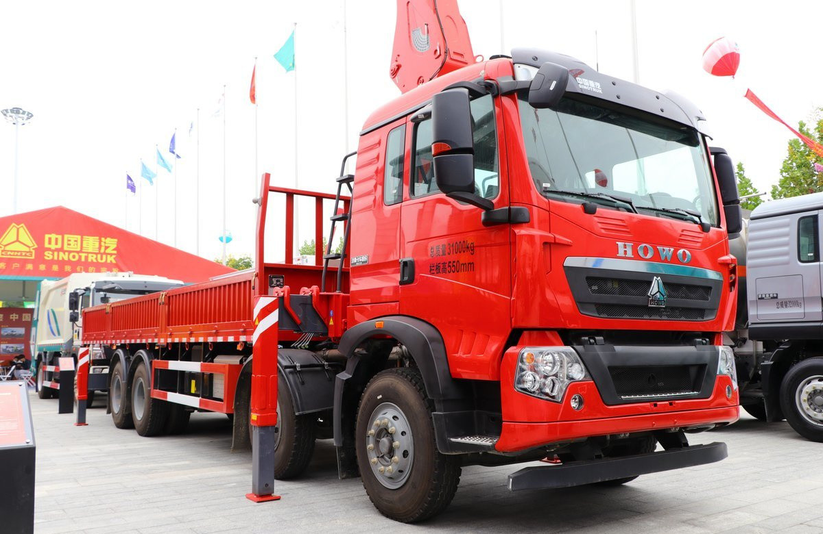 8x4 Truck Crane Mounted Chinese Brand Howo 350hp Weichai Engine XCMG ...
