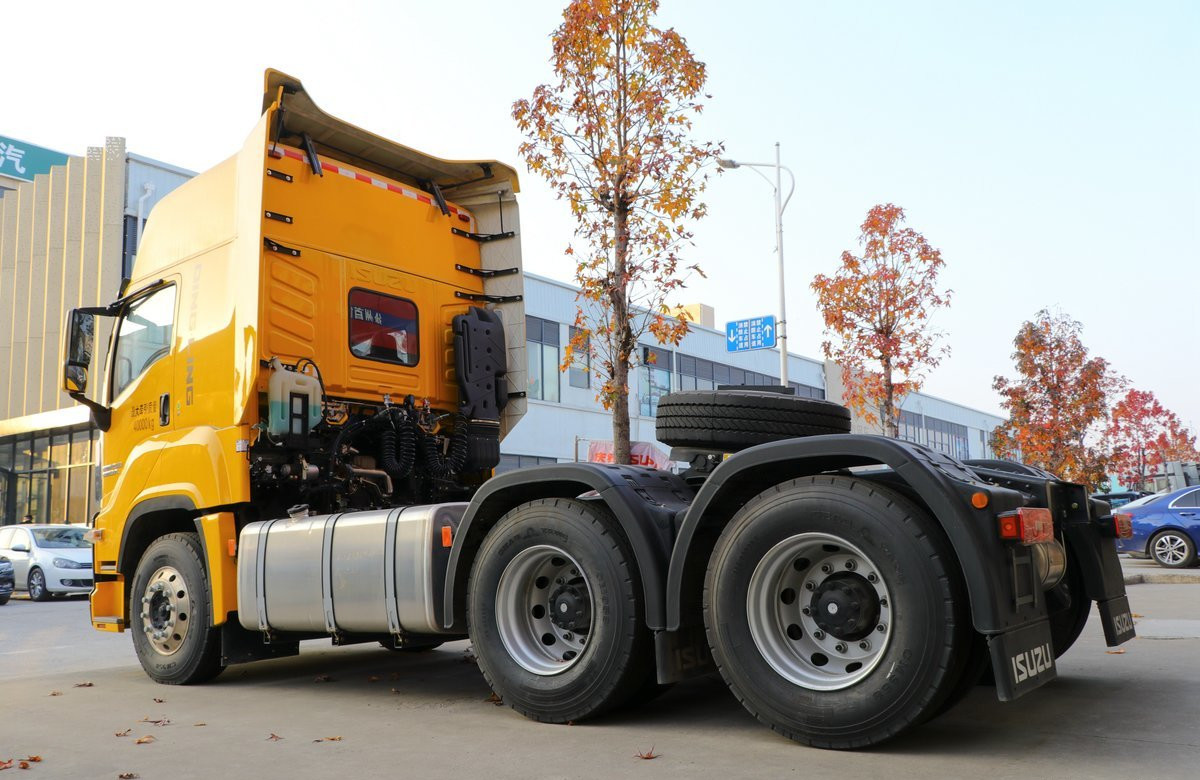 Used Truck Tractor Units 460hp Powerful Egine ZF Gearbox Isuzu Prime ...