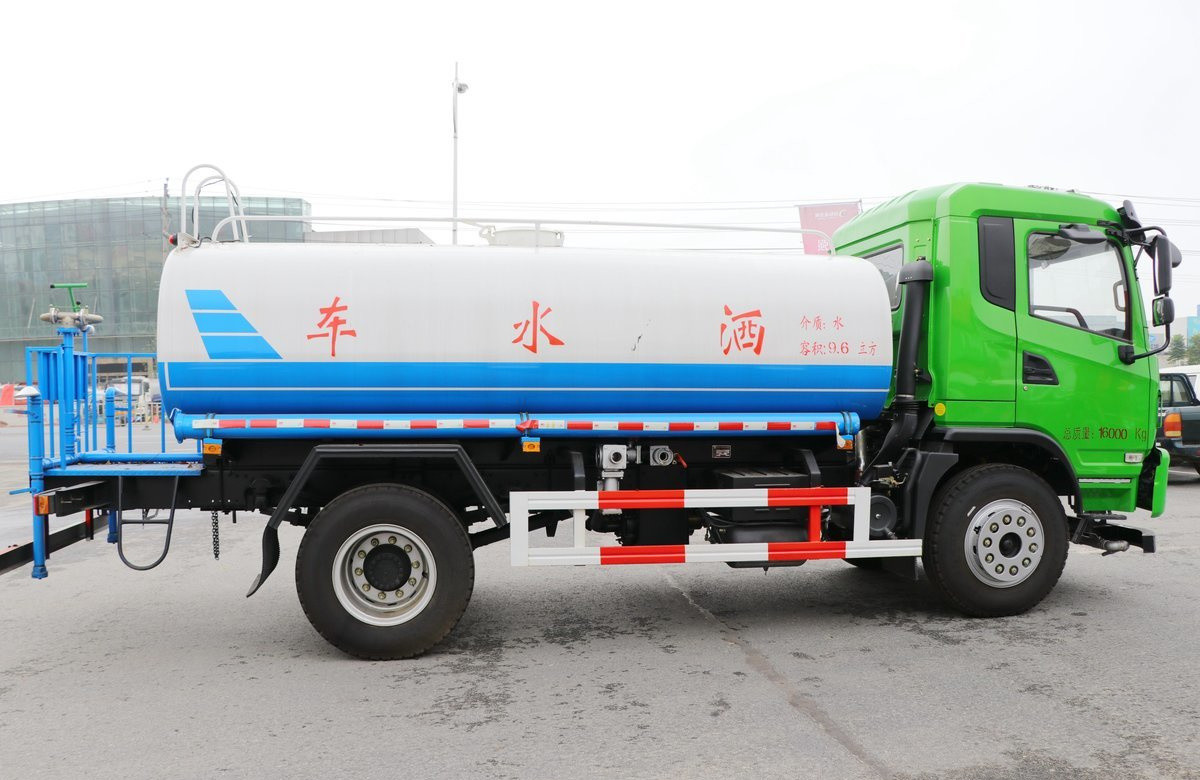 Water Tanker Truck 10000 Liters Single Axle 4×2 Drive Mode Dayun ...
