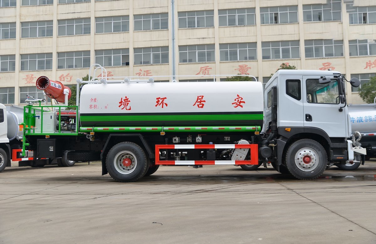 Street Sprinkler Truck Dongfeng 4×2 Water Tanker With Atomizer Cannon ...