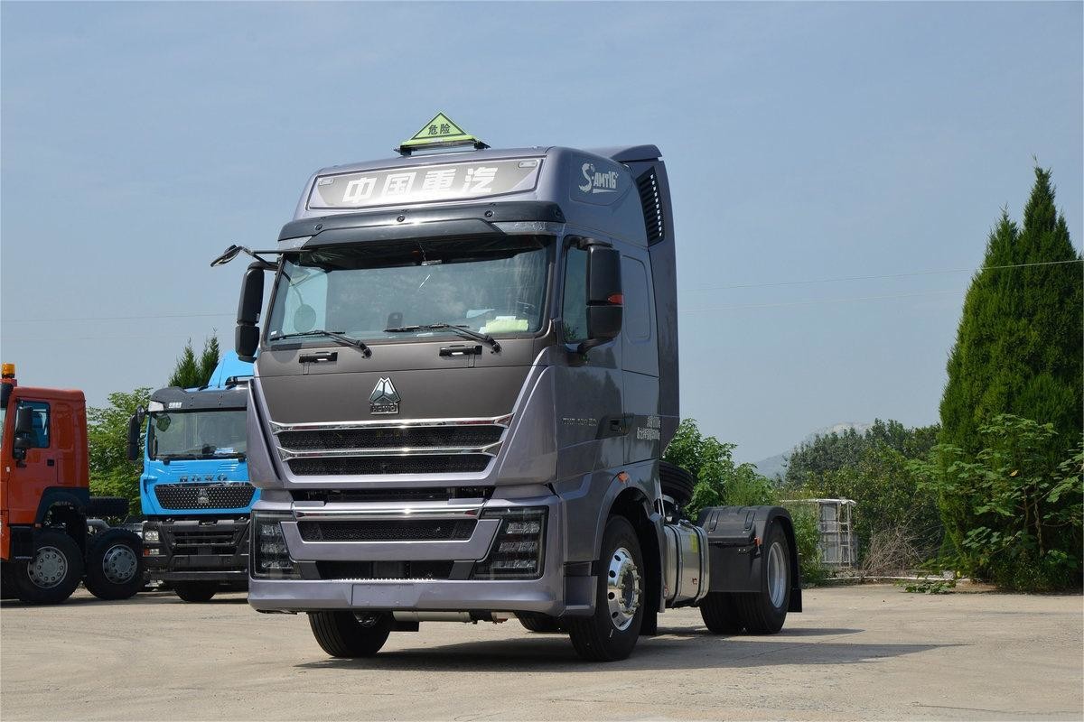 HOWO TH7 Truck 430HP 4X2 AMT Automatic Dangerous Goods Tractor Fairing ...