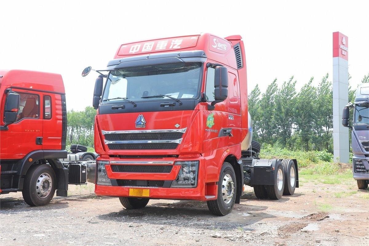 HOWO Heavy Truck 530 Horsepower 6X4 National VI LNG Tractor Truck ...