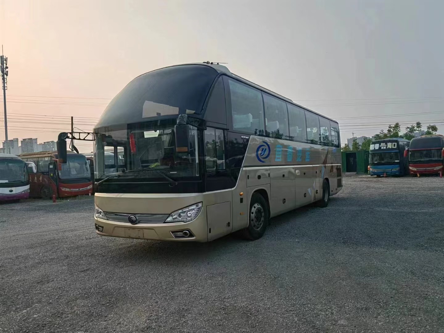 Passenger Bus Coach 50 Seats High Roof Yutong ZK6122H Weichai Engine ...