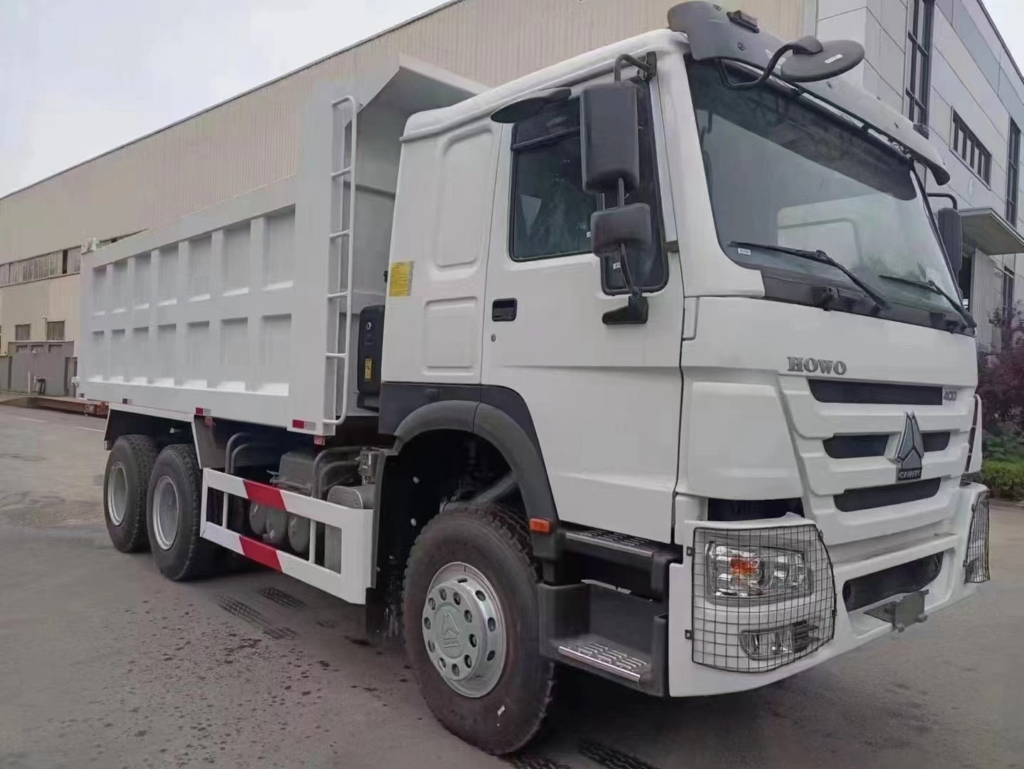 Sinotruk Howo 6x4 Truck Euro 2 Dump Truck Single Sleeper 20-40 Ton ...