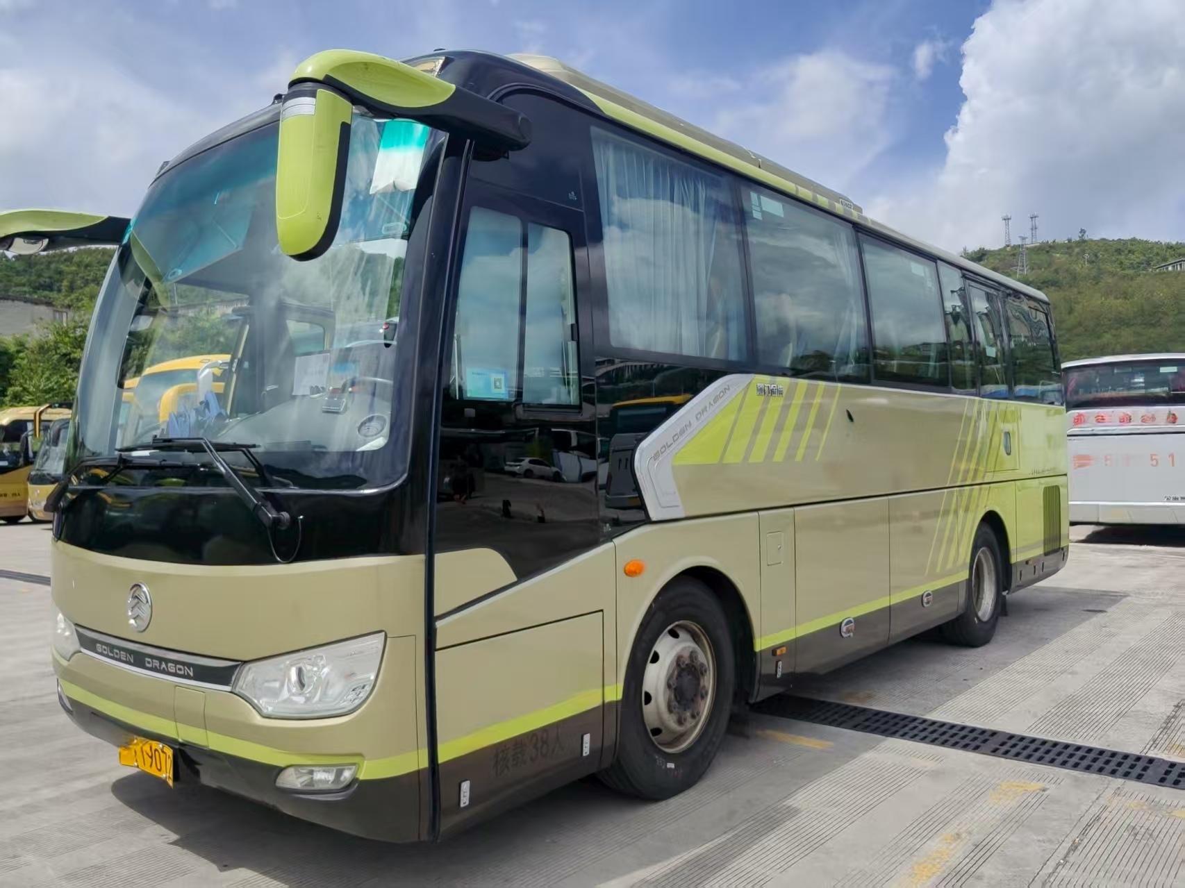 38 Seats 2020 Year Used Yutong Bus XML6907 Diesel Engine RHD LHD Driver ...