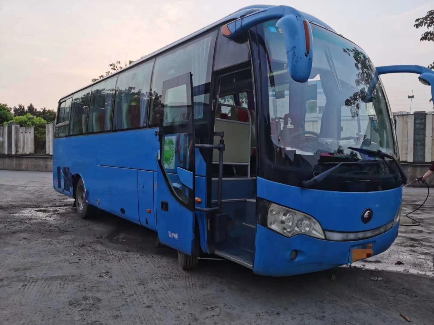 4250mm Wheelbase 162kw 39 Seats Second Hand Buses Used Coach Bus Yutong ...