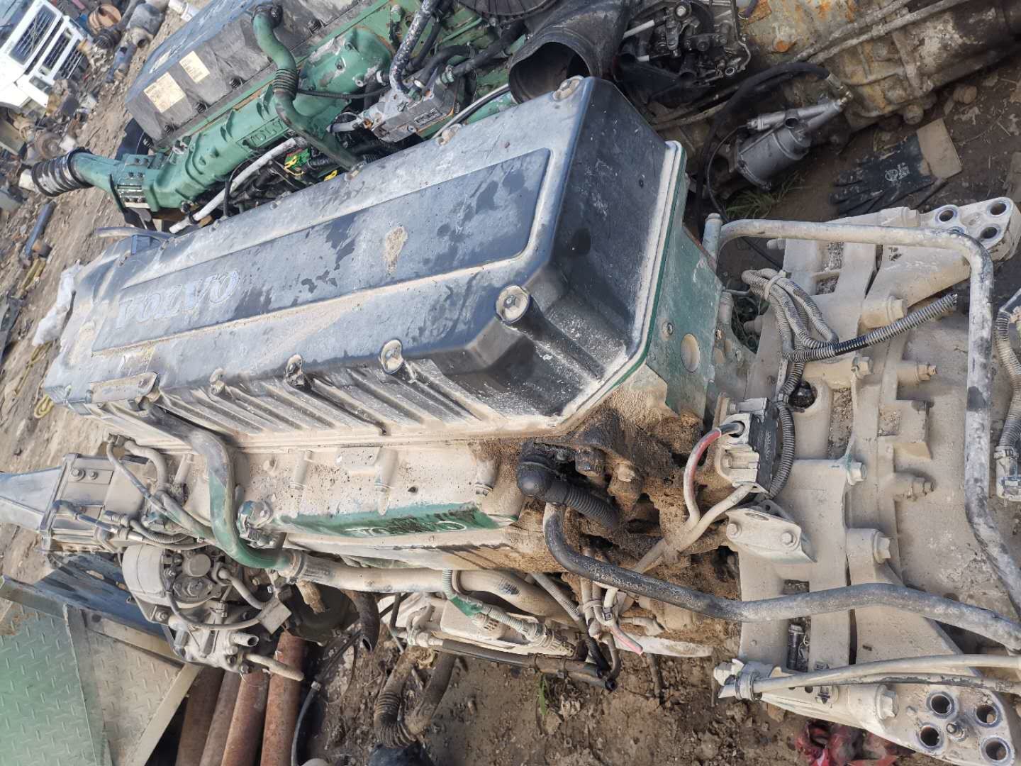 second hand Engine D9 340 340 horsepower 9.4L Euro ii diesel engine