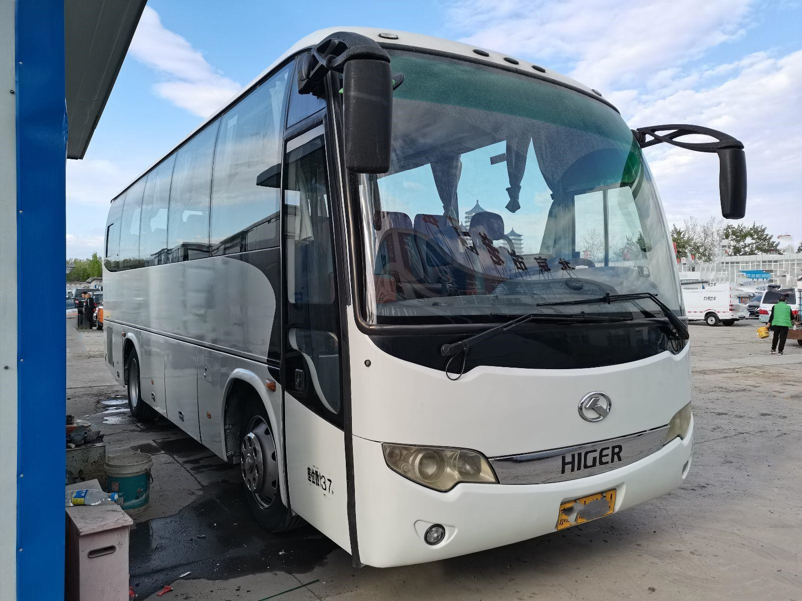 Used Higer Bus KLQ6856 37 Seats Steel Chassis Rear Yuchai Engine Left ...