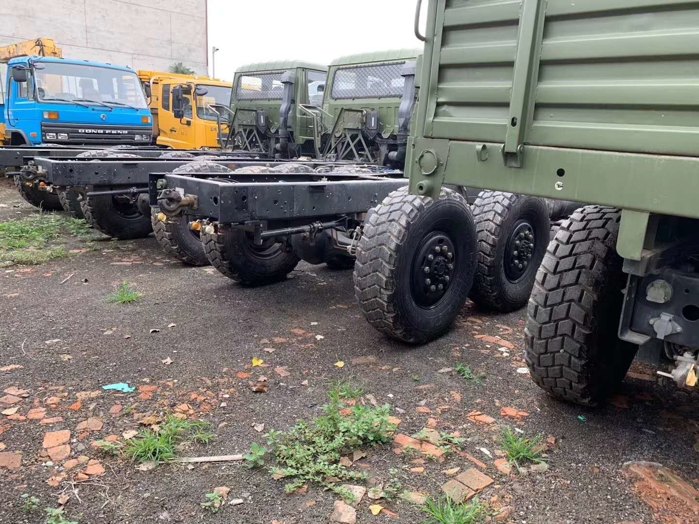 4x4 Off Road Truck Chassis Dongfeng 6x6 Desert Truck Camper Truck ...