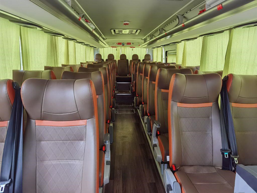 Second Hand Buses Yutong ZK6907 Luxury Coach Gasoline Engine China ...