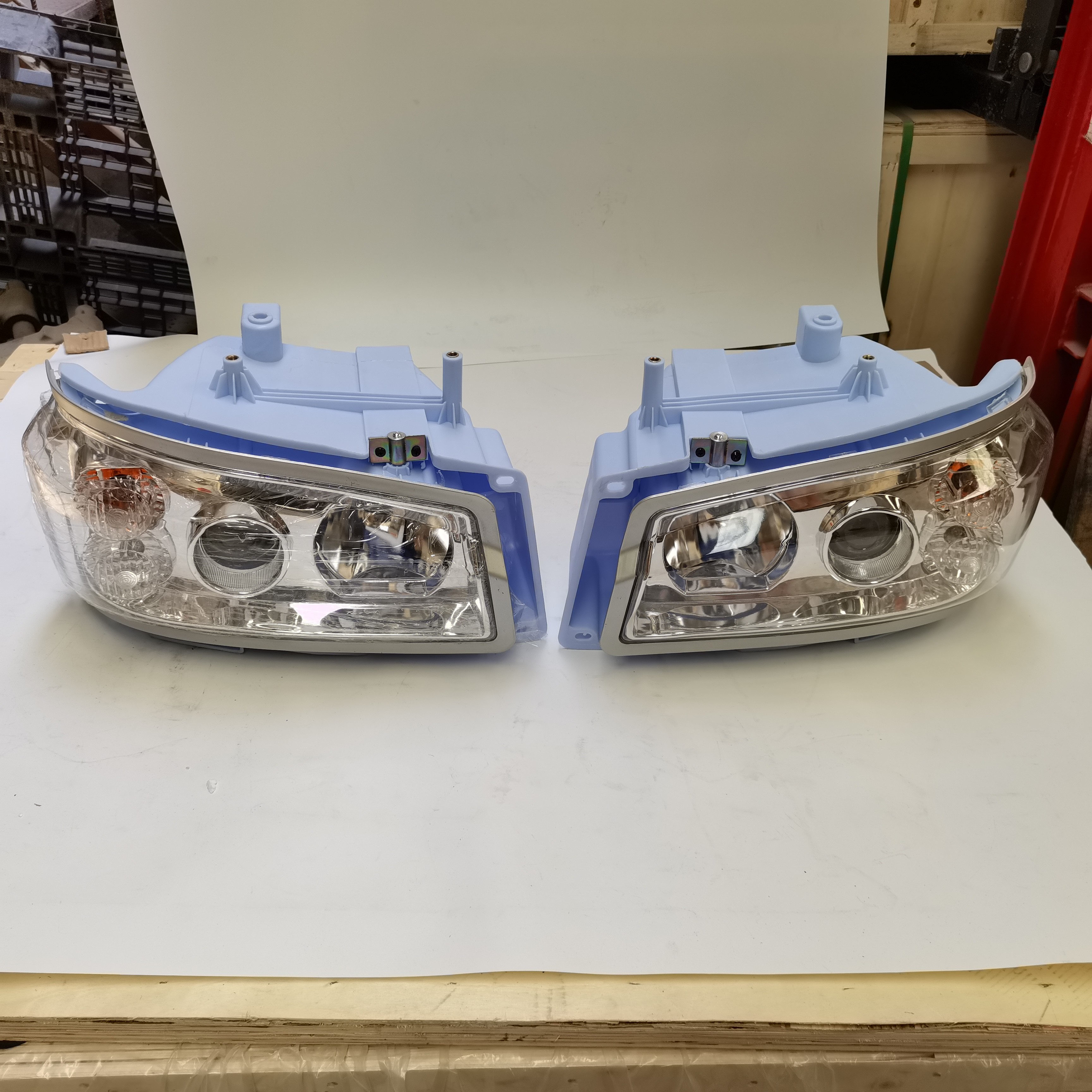 HOWO Truck Headlights Truck fittings