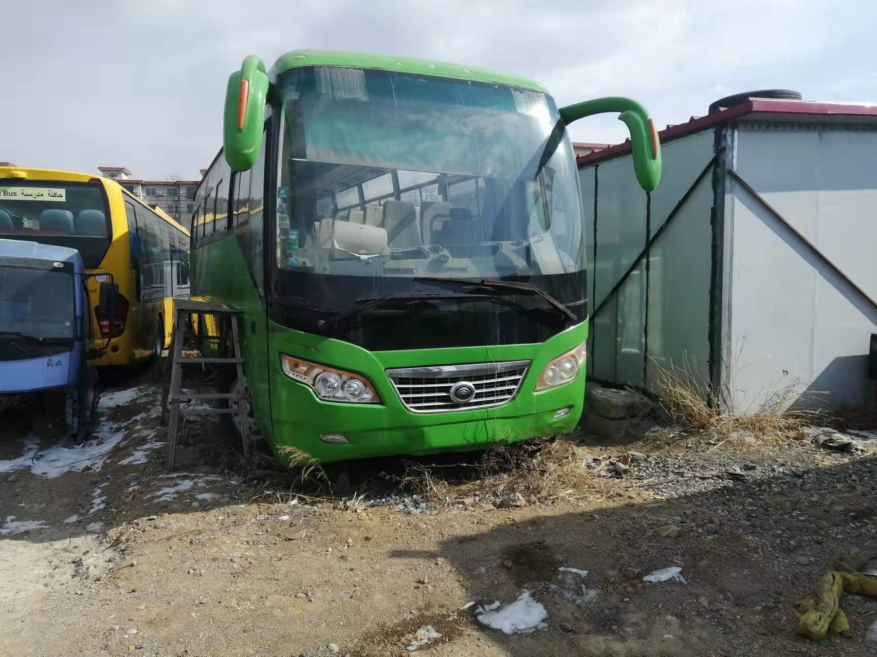 43 Seats 6932d Used Yutong Bus 9300mm Second Hand Front Engine Coach Bus