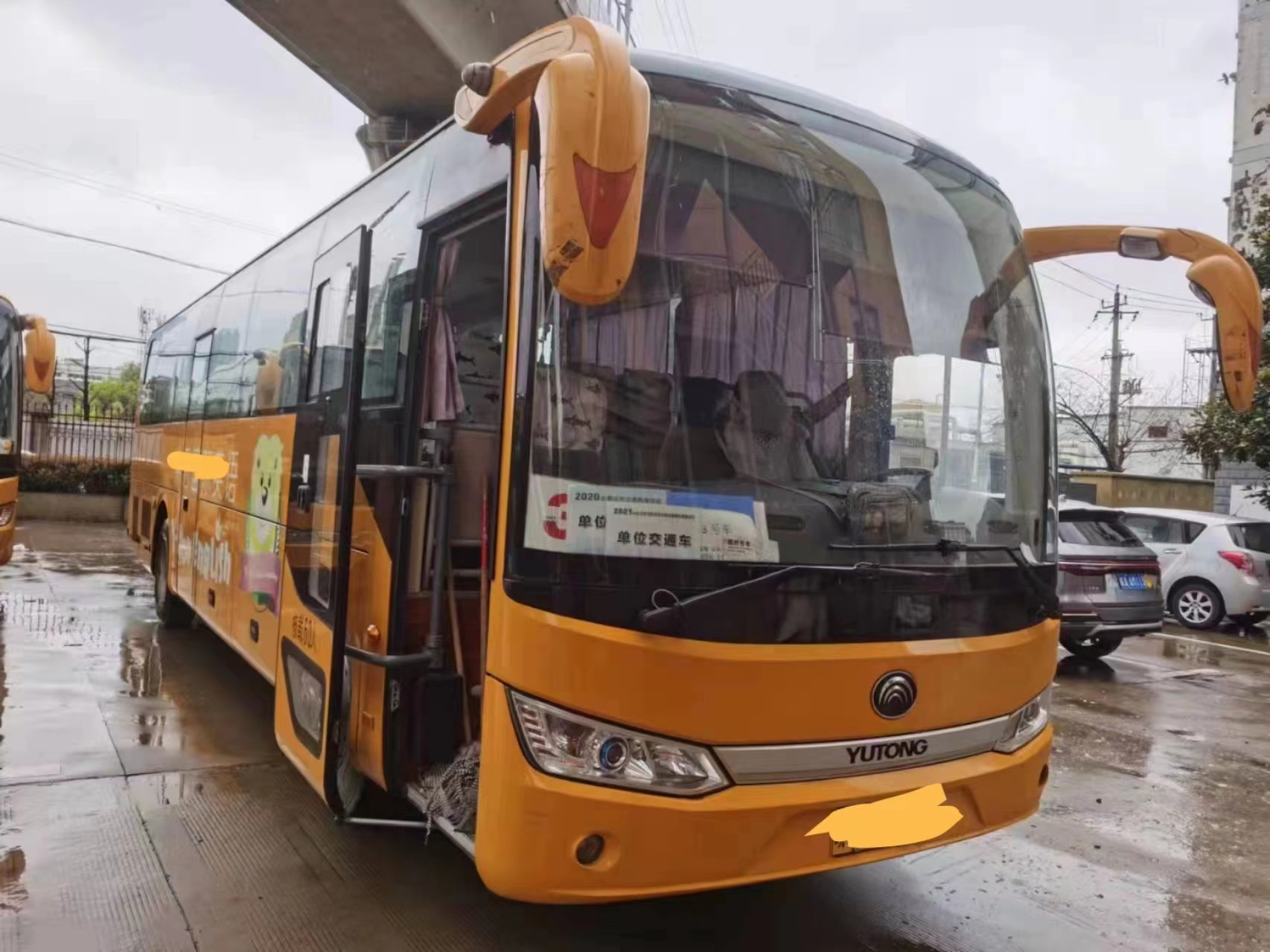 RHD/LHD Used Coach Yutong 60seats 2+3layout Two Doors Rear Yuchai Engine