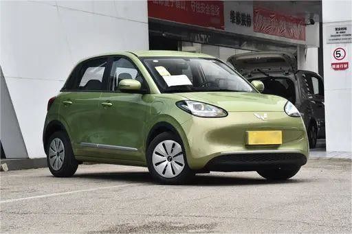 Used New Energy Vehicles Wuling Bingo 333KM 2023 Model Aurora Green Color