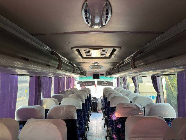 Right Hand Drive Bus Yutong Zk6888 Coach Bus Luxury 39seats City Bus ...